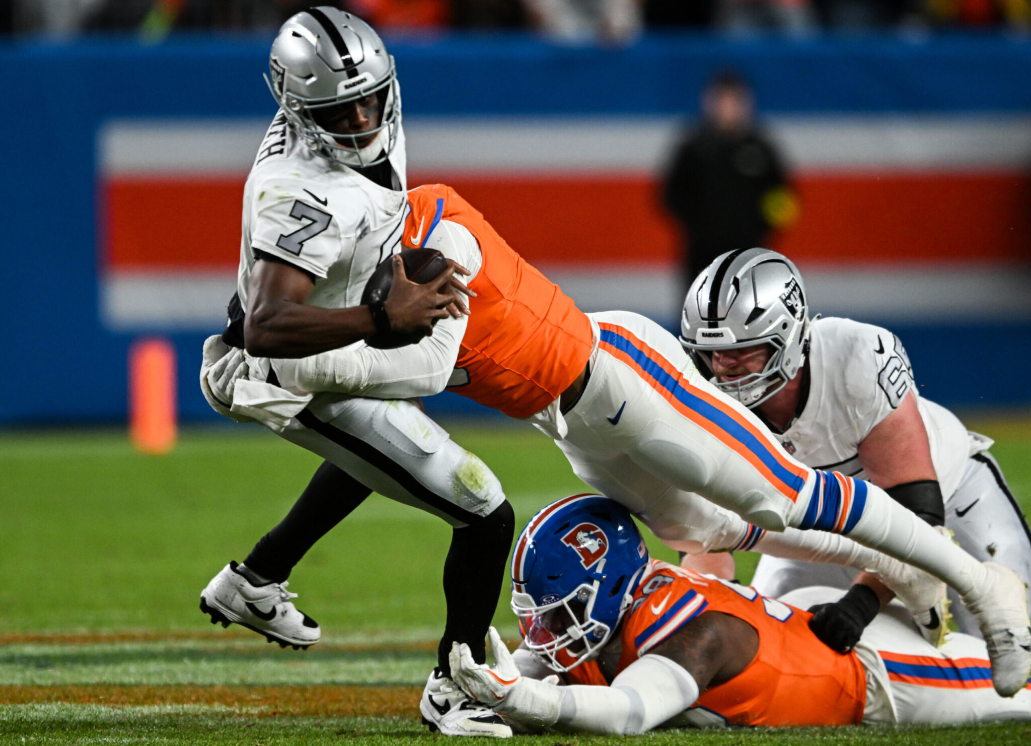 Broncos drop Geno Smith 6 times while competing against each other for sacks - Colorado Politics