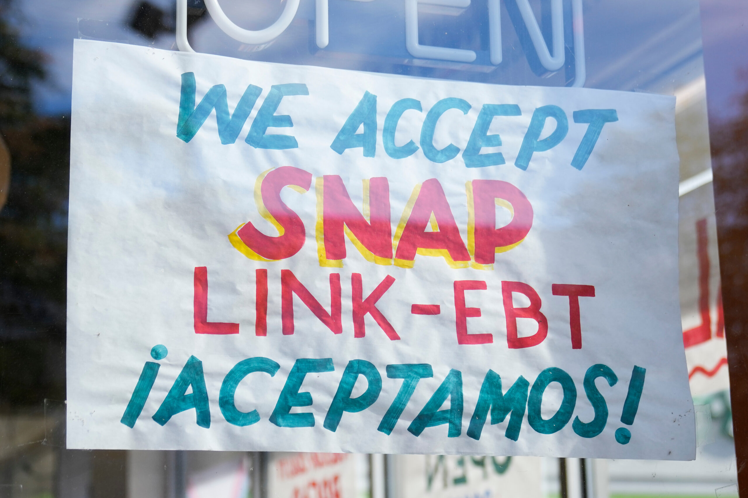 Illegal migrants soak up SNAP and WIC benefits - Colorado Politics